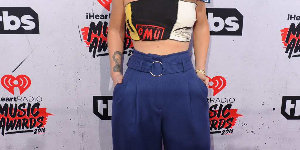 Tates: Influencerin Katy Devlin bringt eigene Marke | Shots Magazin