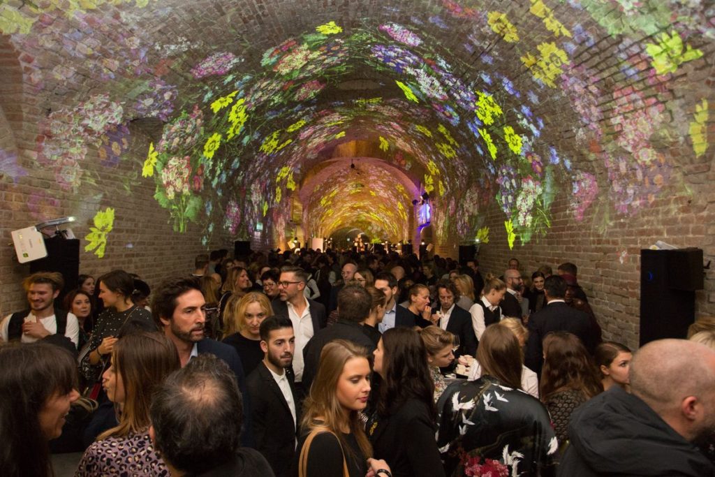 Tates: Influencerin Katy Devlin bringt eigene Marke | Shots Magazin