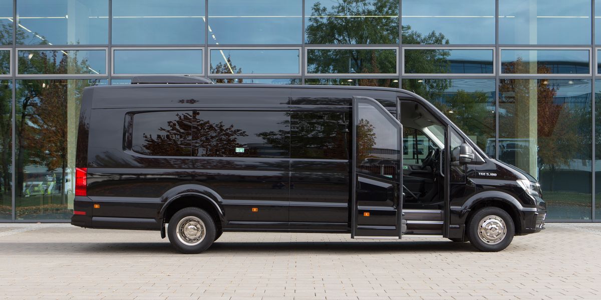 Das perfekte VIP Shuttle für bis zu 16 Personen | Shots Magazin