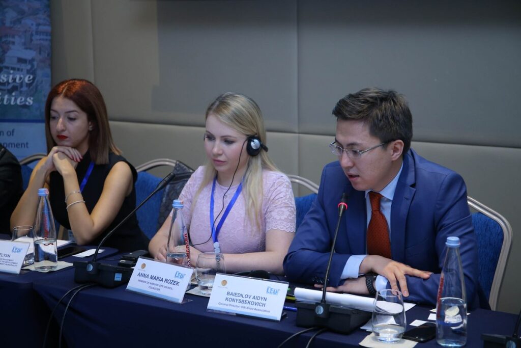 Interview mit Anna Maria Rozek: Für die Menschen | Shots Magazin