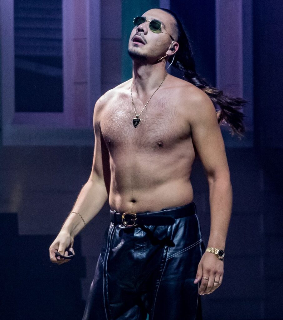 Kometenhafte Uhr - Apache 207 und die Rolex Day-Date 36 in Gelbgold | Shots Magazin